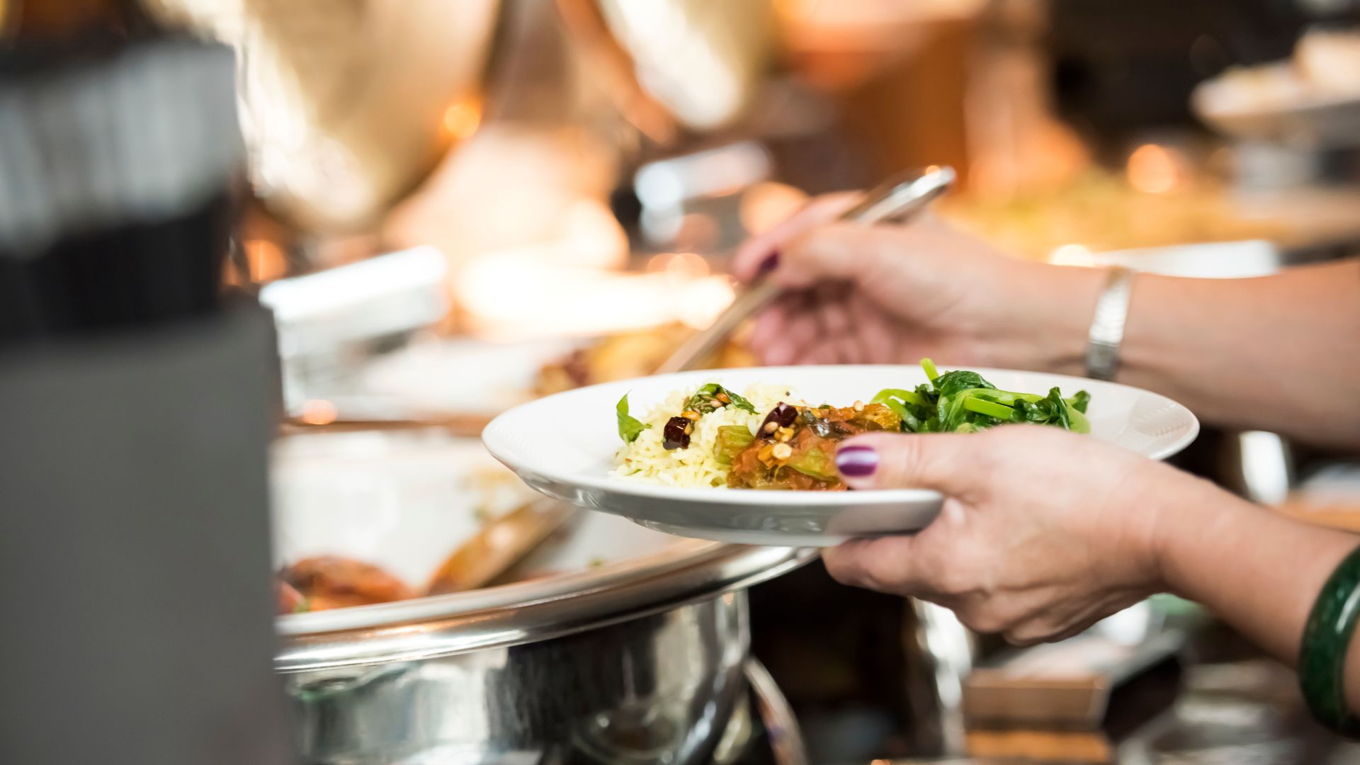 Villa vs Hotel: Unveiling the Best Luxury Vacation Experience